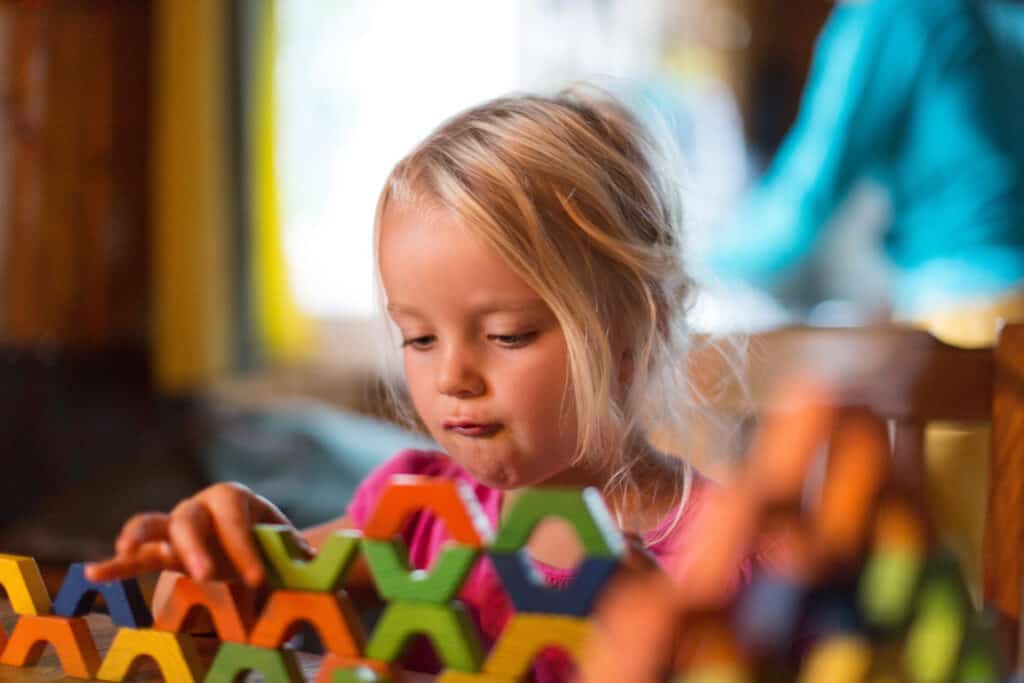 5 Tips to Encourage Independent and Creative Play